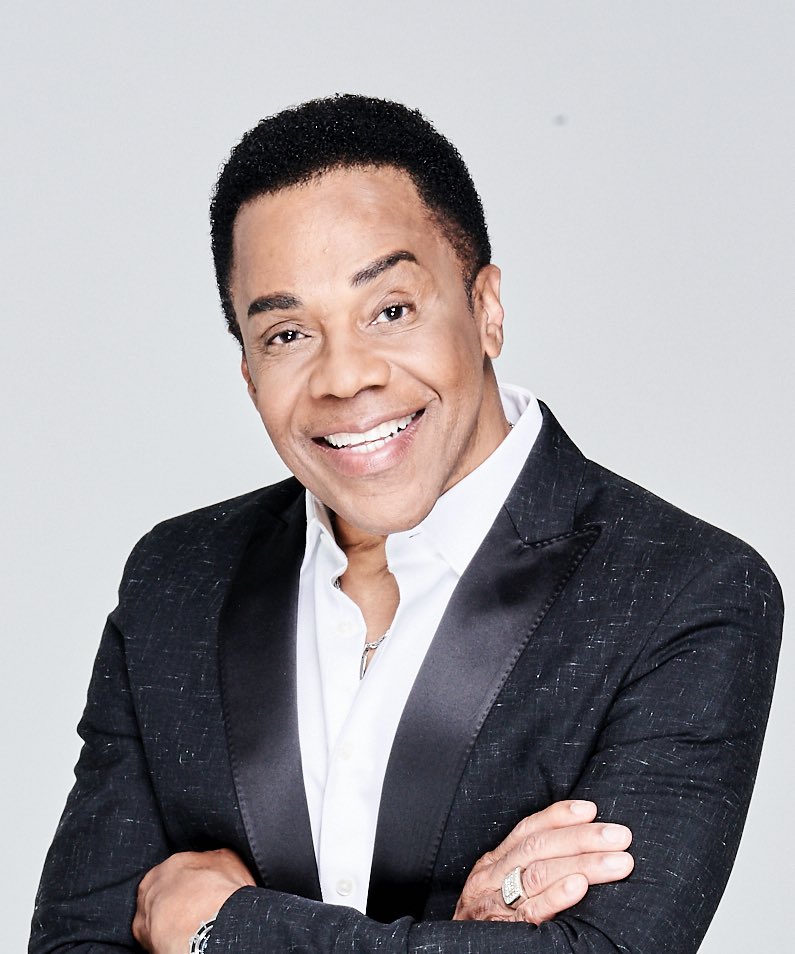 Earl Turner - The Ultimate Showman